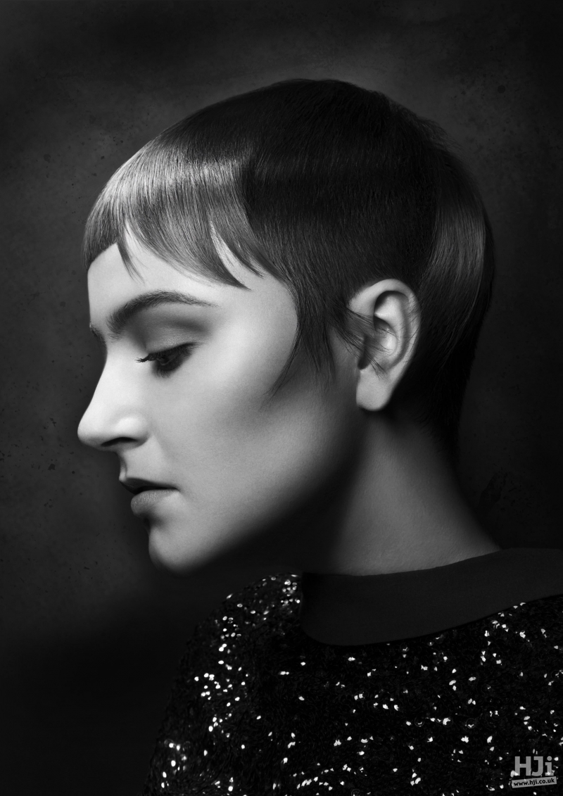 Sleek crop with short fringe