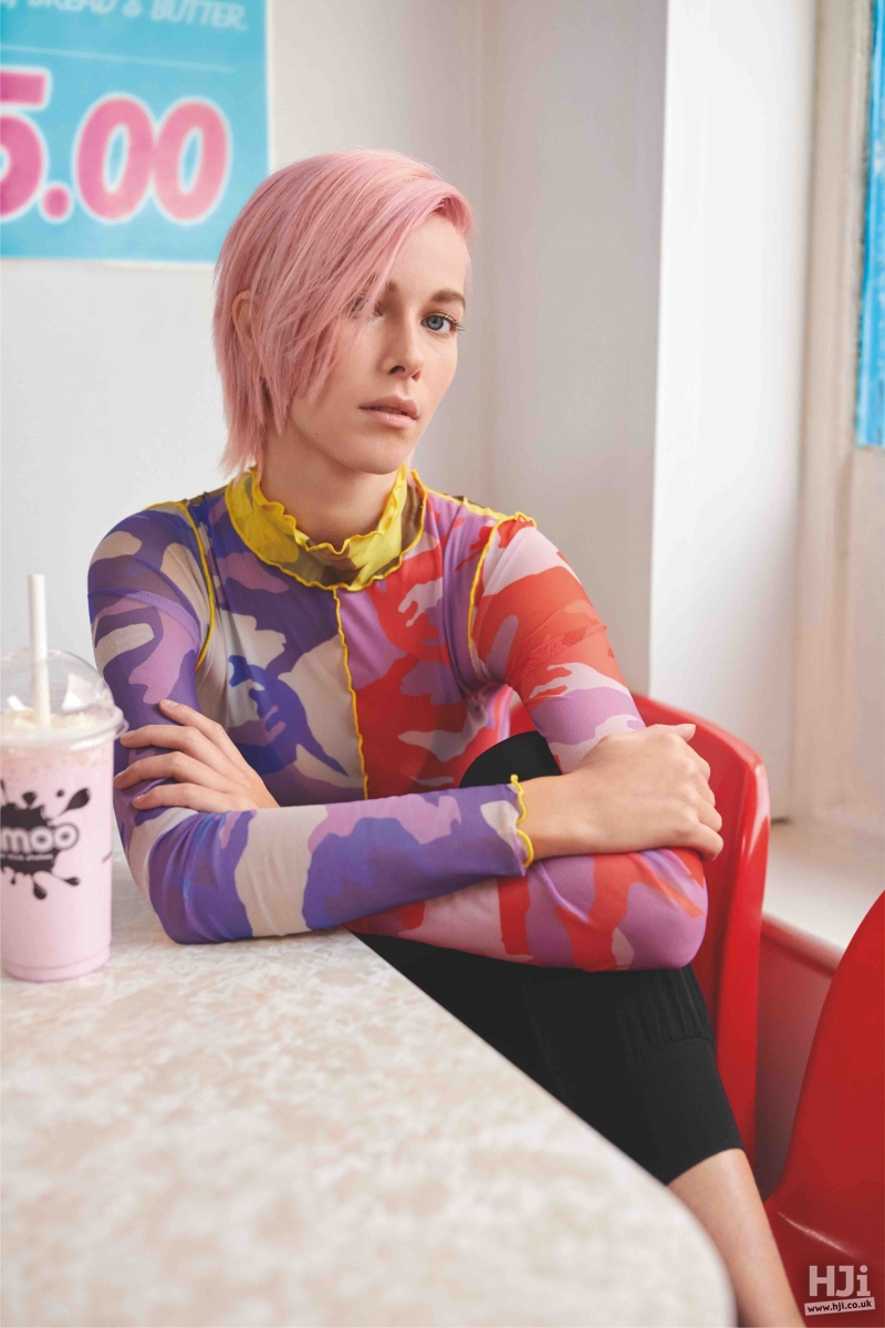 Block pink with side parting
