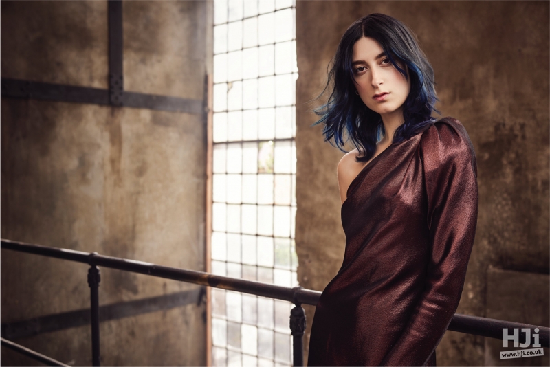 Centre parting with creative highlights