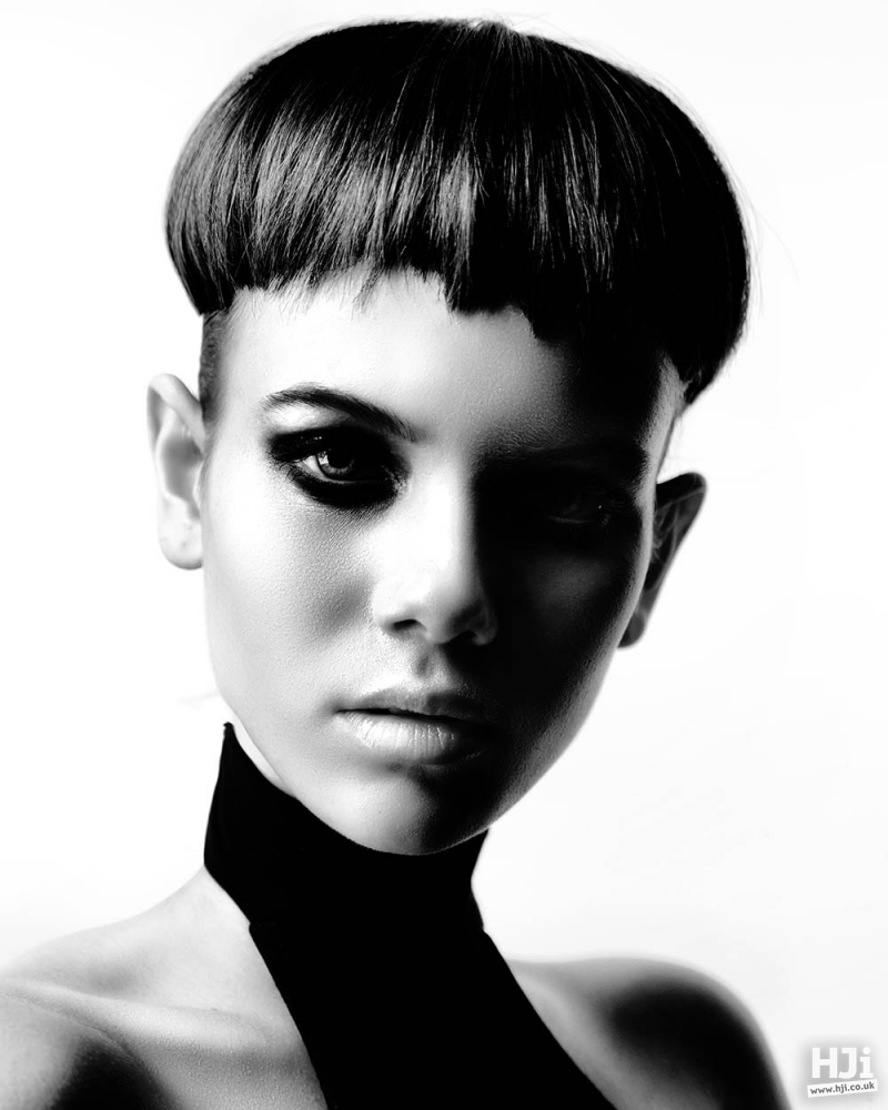 2015 deep mahogany bob with blunt fringe